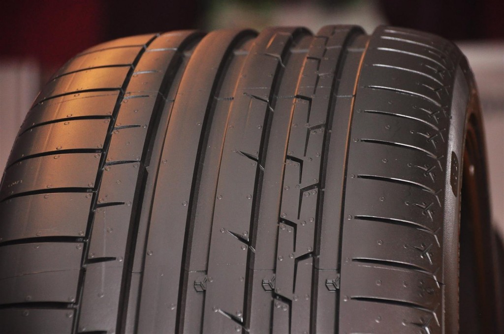 Continental debuts new SportContact 6 (SC6) tyre | CarSifu